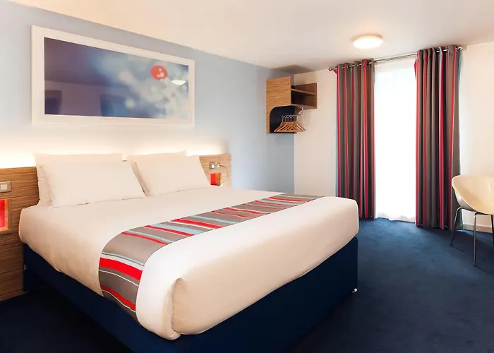 TRAVELODGE LONDON TOWER BRIDGE LONDON