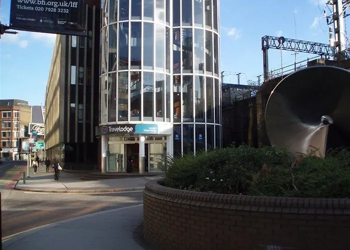 TRAVELODGE LONDON TOWER BRIDGE LONDON
